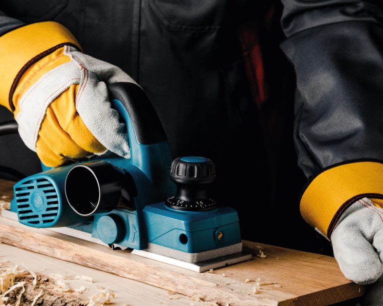 Hire Carpenters in dubai | UAE - Jams manpower services